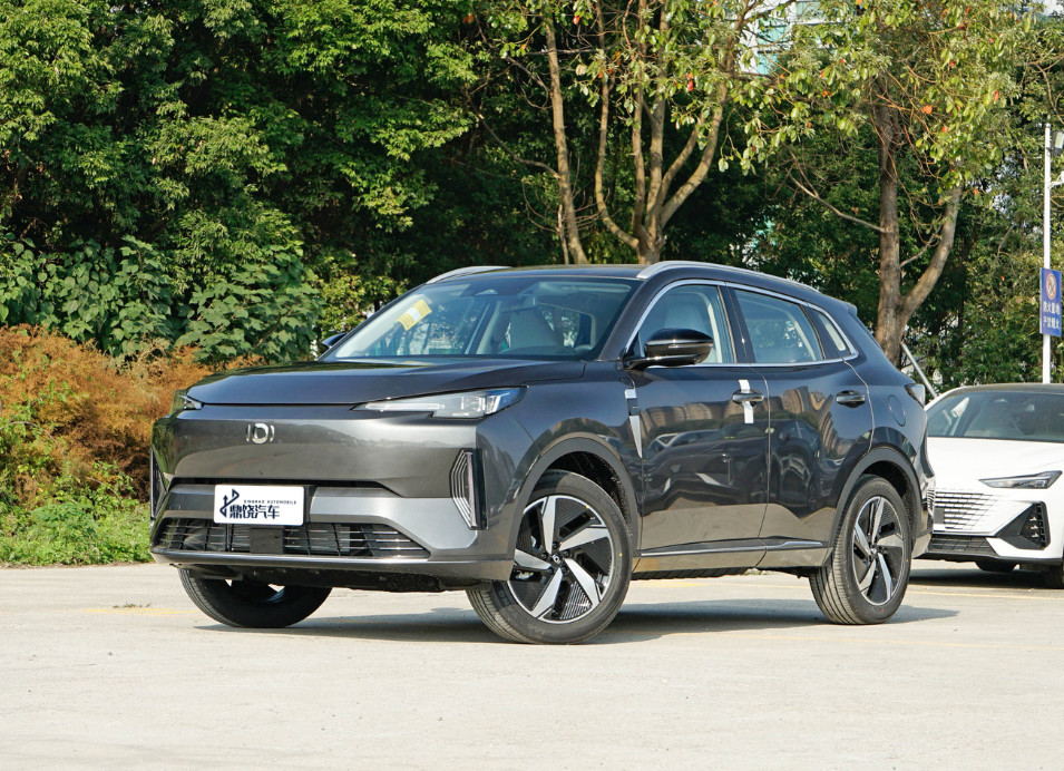 Pure New Energy Chang An EV Changan Qiyuan Q05 Hybrid Gasoline SUV Car